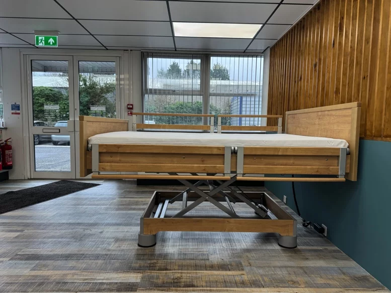 Impulse 400 Plus Quad Low 4ft6 Double Profiling Bed - 3 Year Warranty ...