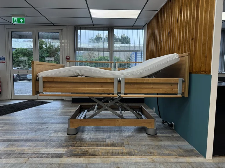 Impulse 400 Plus Quad Low 4ft6 Double Profiling Bed - 3 Year Warranty ...