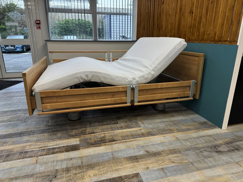 Impulse 400 Plus Quad Low 4ft6 Double Profiling Bed - 3 Year Warranty ...